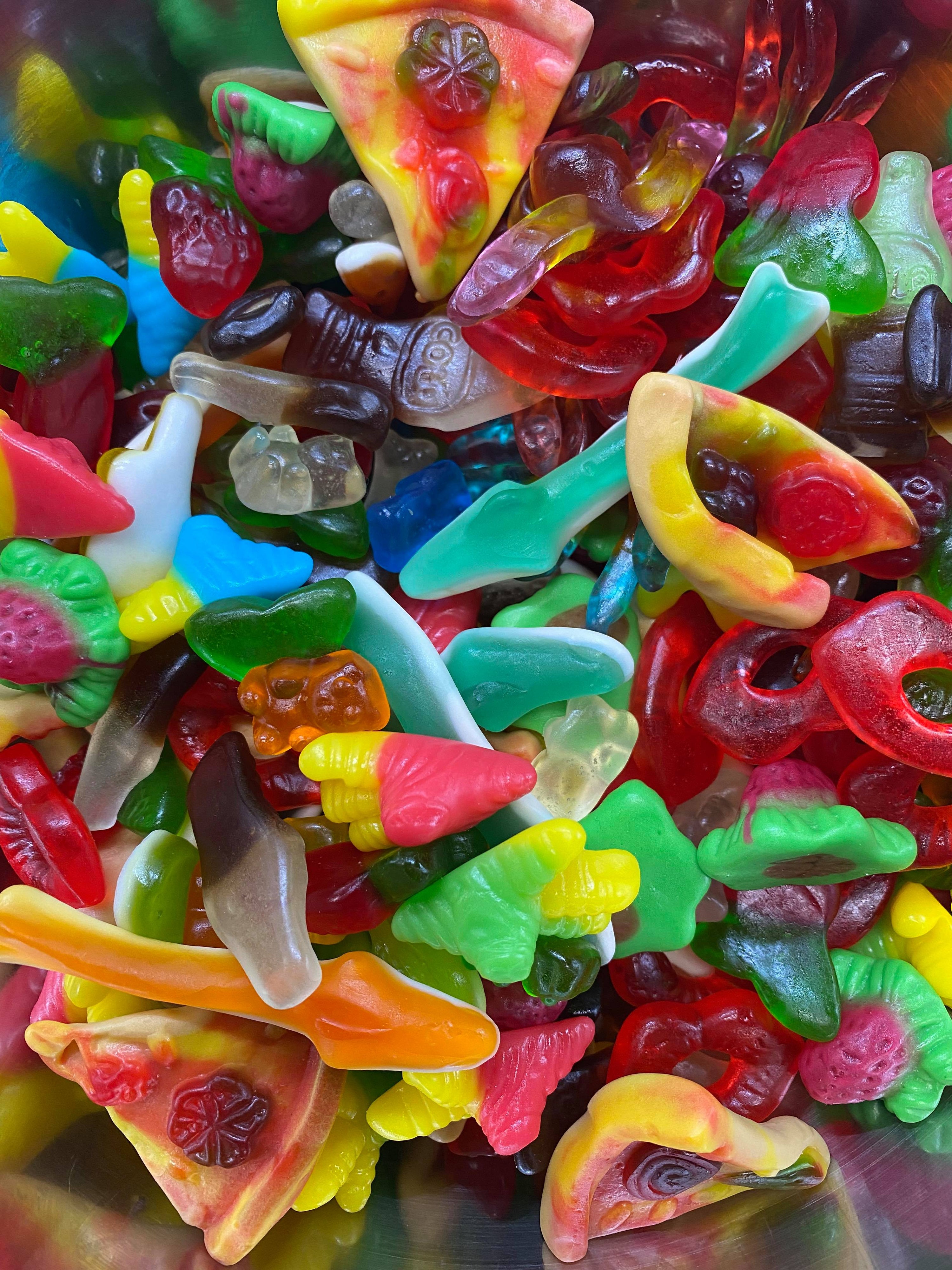 Collections – Sweet Temptations Candy Bar